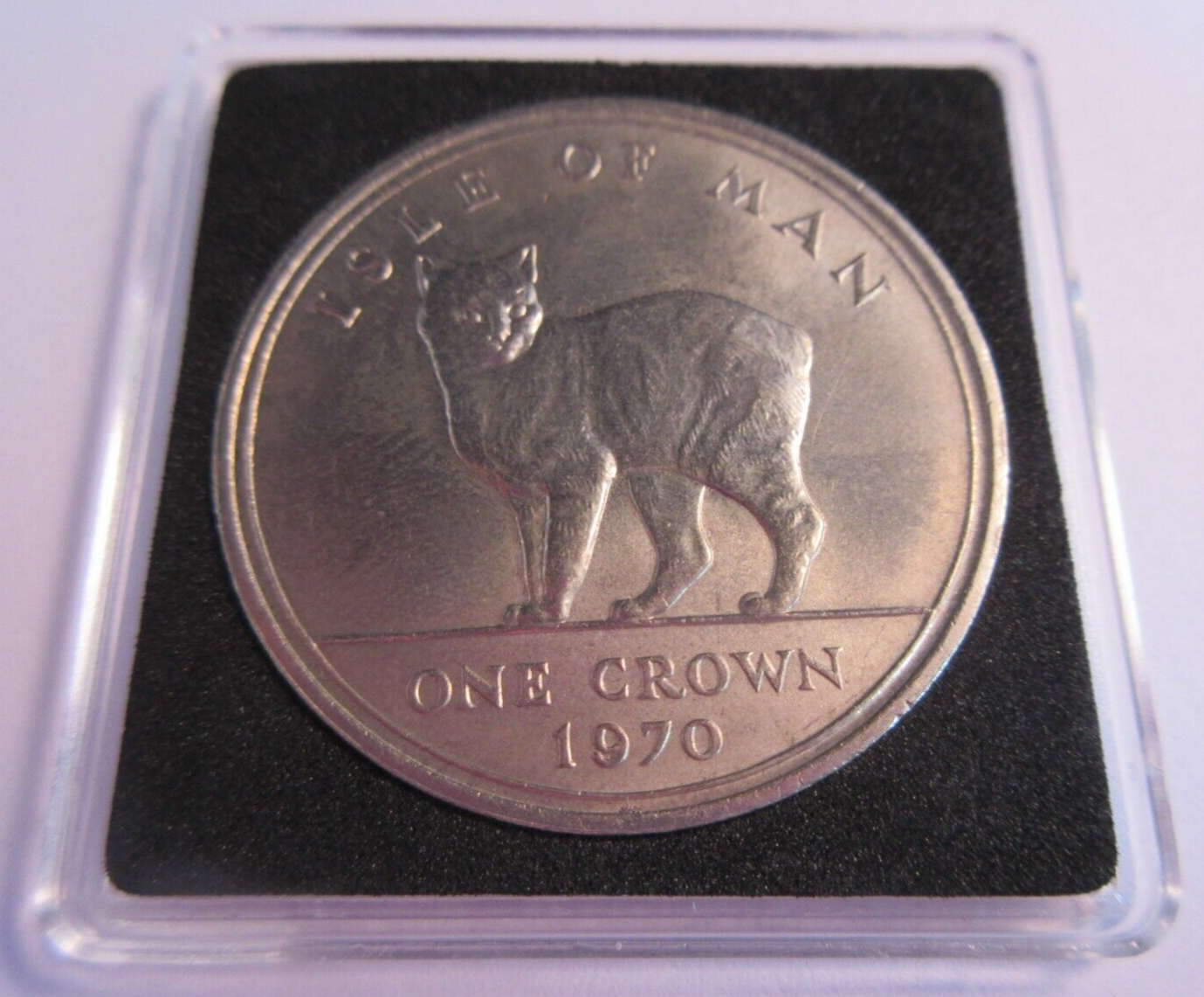 1970 QUEEN ELIZABETH II ISLE OF MAN ONE CROWN COIN IN QUADRANT CAPSULE ...